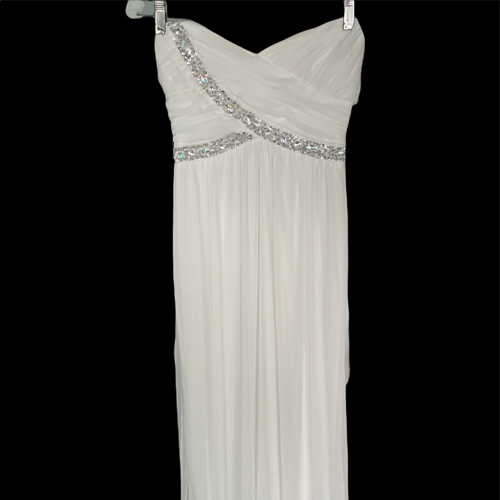 Long White Maxi Formal Dress Gem